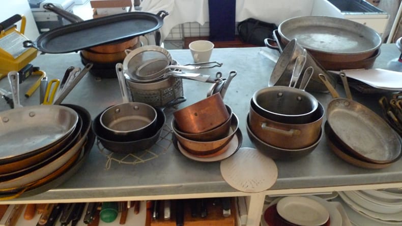 diy minimalist stainless steel pot rack - Improvised Life