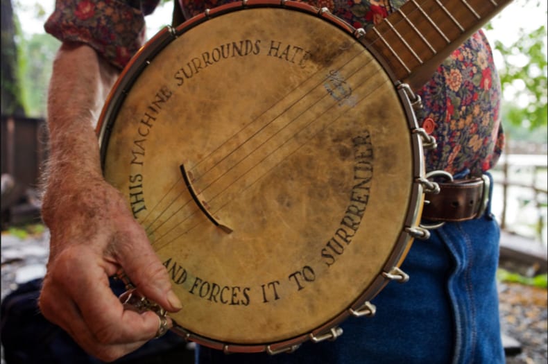 Pete Seeger's Unique Machine of Transformation - Improvised Life