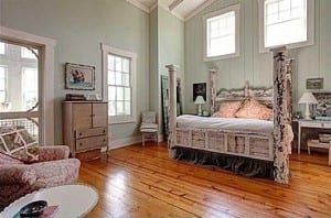 Vintage Columns as Bed Posts - Improvised Life