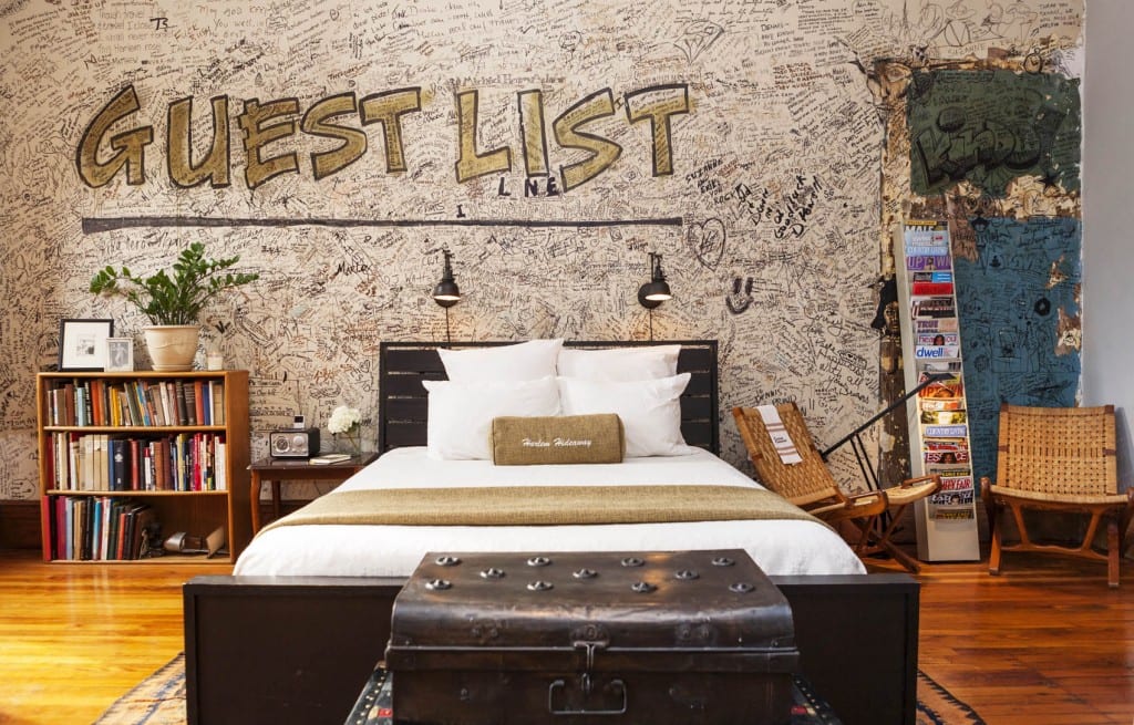 Guest Wall in a Harlem Brownstone - Improvised Life