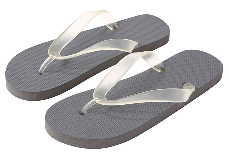 muji gray flip flops - Improvised Life